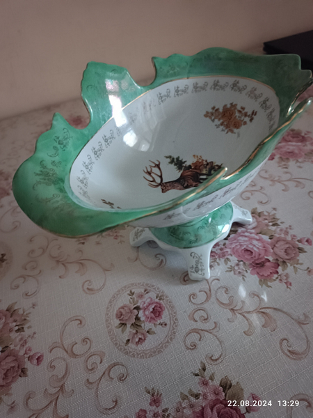 Продам  вазу. Новая