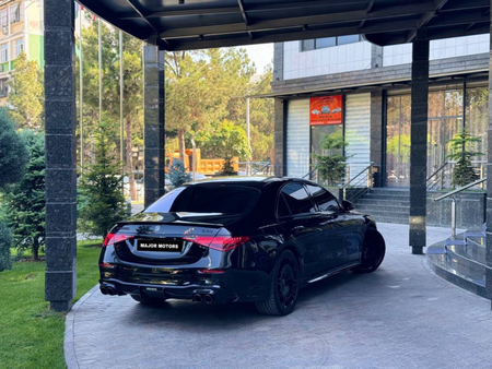Mercedes-Benz W223 S580 + Brabus body kit