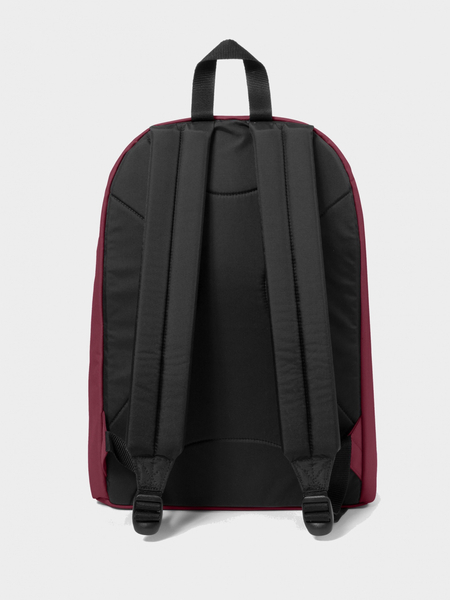 Рюкзак от EastPak. Бордовый цвет.