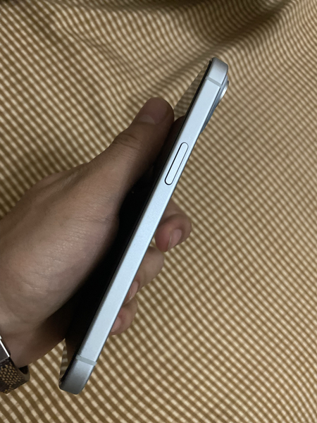 iPhone 15 идеал с гарантией
