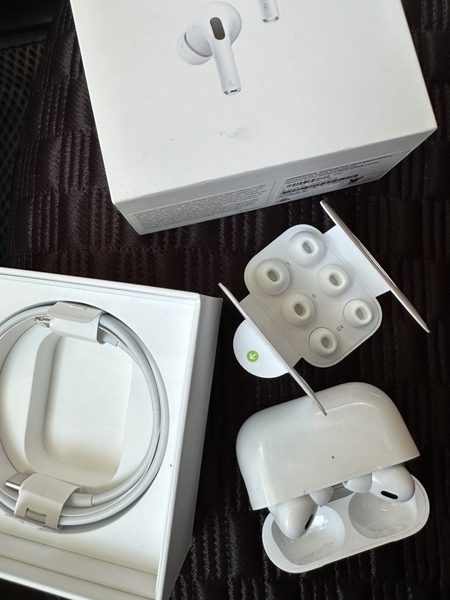 Apple Airpods 2 pro original UAE