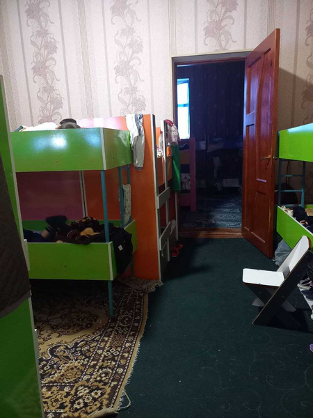 Navoiy viloyati Karmana tumanida Noturar bino sotilmoqda