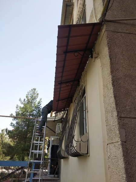 Установка козырьков