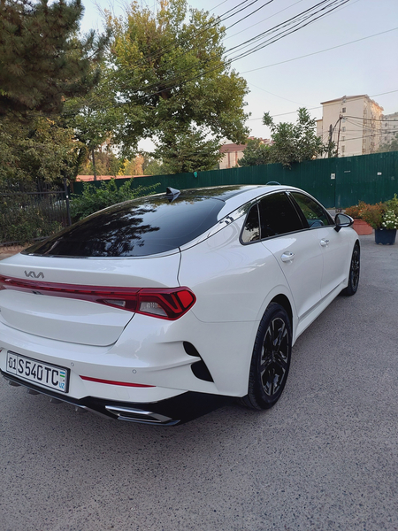 Kia k5 sotiladi 2023 yil