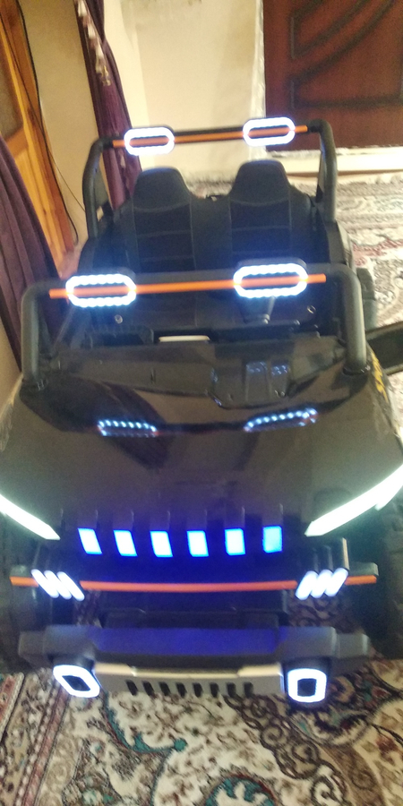 Jeep moshinas sotiladi yengi 20 kun bolidi olinganigai