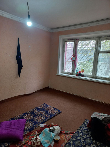 Продается квартира 1 комнатная октябрь возле базара