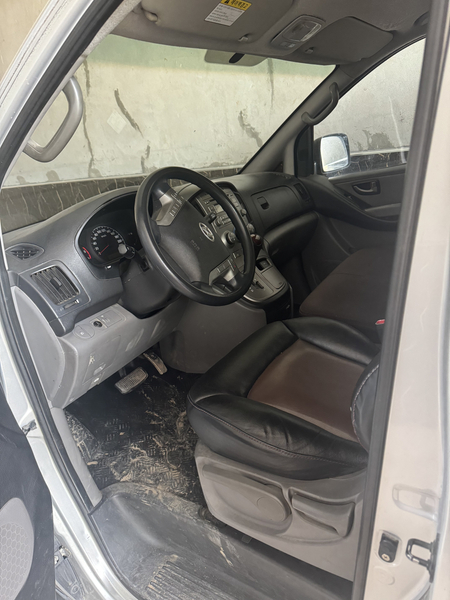 Hyundai starex 2009