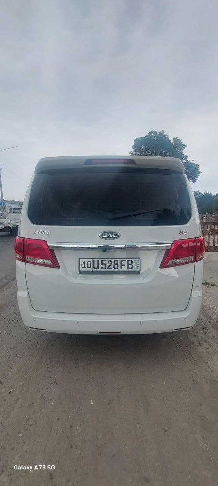 JAC M4 11 кишилик метан газда сотилади