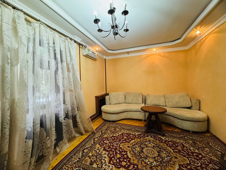Центр город - Ц2 Аллея Гоголя, 1в2 комнатна 2/4 - 42 кв.м, балкон 2х6