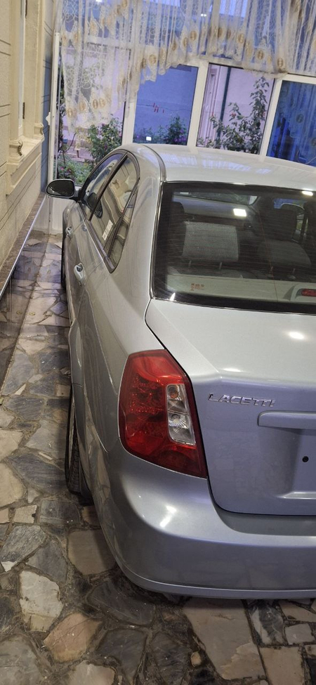 Lacetti 1.8 2 poz masla sotiladi