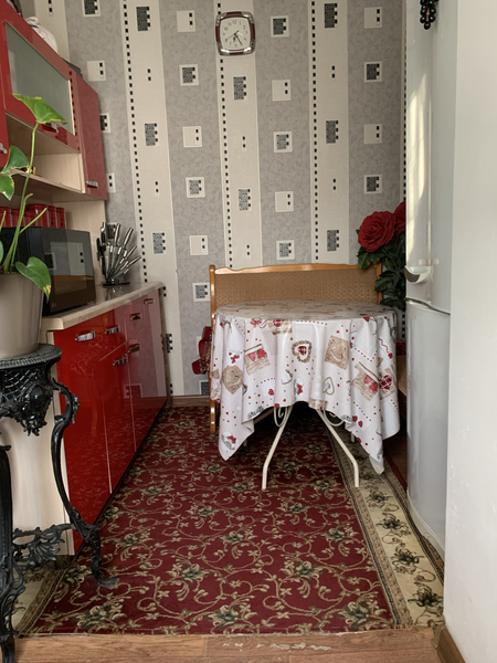 Продается на Авиасозлар-2 2/4/4 все раздельно