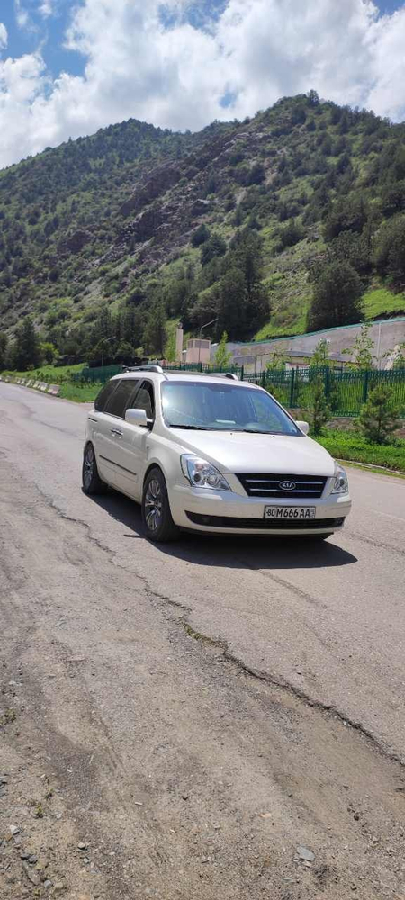 Kia karnival dizel 2006goda