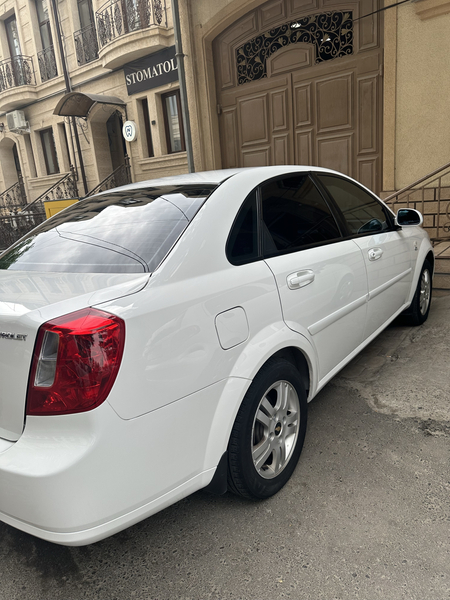 Lacetti aftomat 2011