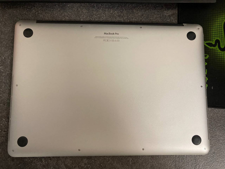 Macbook Pro 15 core i7- 4.0Ghz / 16GB RAM/ 1TB SSD/ 2GB AMD Graphics