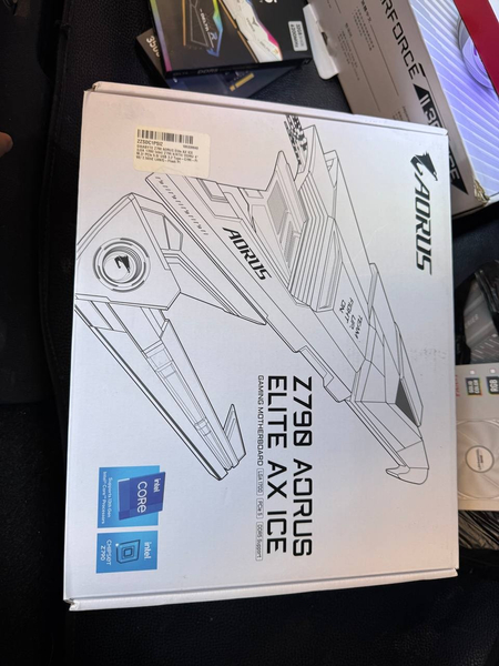 GIGABYTE AUROS z790 elite Ax ice