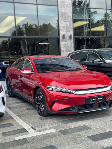 Продается BYD HAN EV 715KM Flagship, официальны диллер бренда BYD