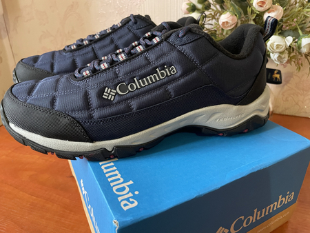 Продам кроссовки Columbia