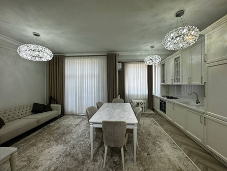 Срочно продается 4х клмнатная квартира,ЖК Гринвич,электроаппарат,100м2