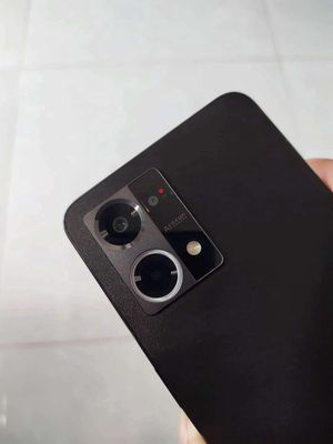 Oppo Reno 7 sotiladi. Ideal xolatda