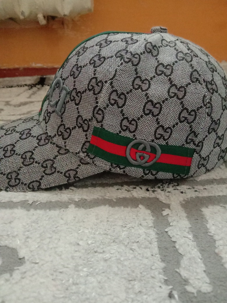 GUCCI komplekt 200 ming