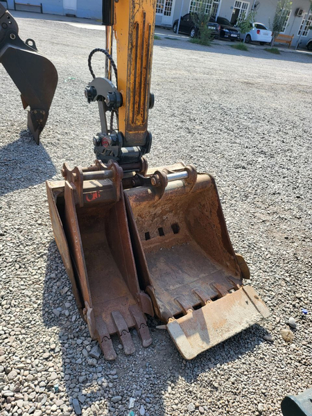 Ekskavator robex 55 2015 sotiladi