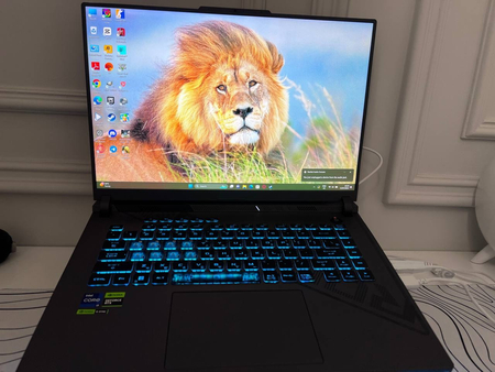 Rog Strix g16  1TB 16GB RTX 4060