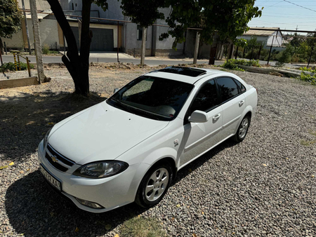 Chevrolet Gentra в отличном состоянии 2014-год c пробегом: 45 600 км