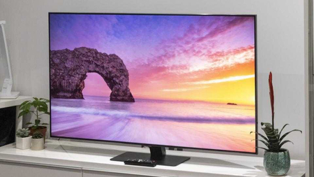 Телевизор QLED Samsung QE75Q80B 75