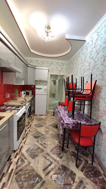Сдаётся 3х ком. кв. Люкс на 2-этаже ор. Красный дом!!!