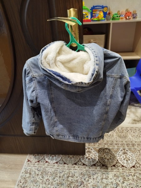 Продам зимние куртки женские