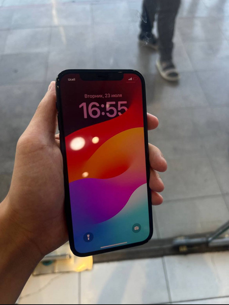Iphone 12 IDEAL kar dok bor