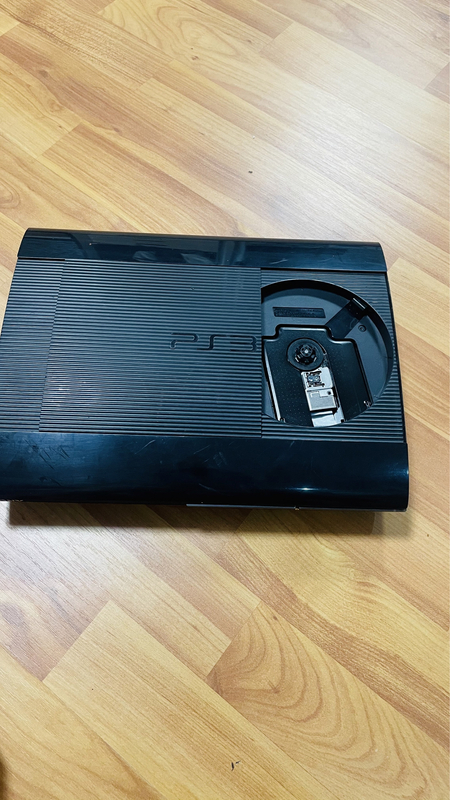 Ps3 supper slim sotiladi