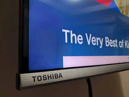TOSHIBA smart TV 50 diagonal