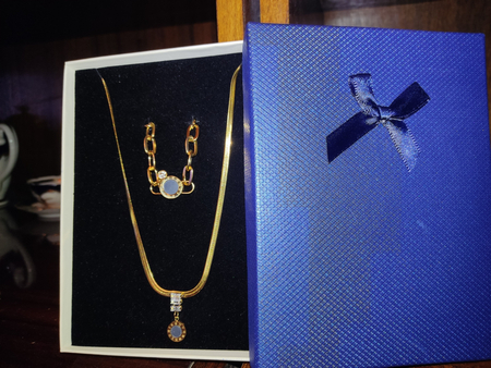 Великолепный комплект браслет и цепочка с кулоном Картье Cartier