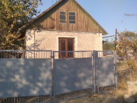 Dacha 8 sotix yer
