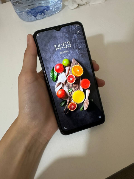 Vivo y20 4/64 гб телефон в отличном состоянии
