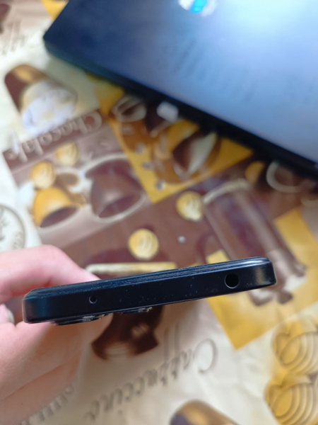 Xiaomi RedMi 12 256/8+8 с расширением