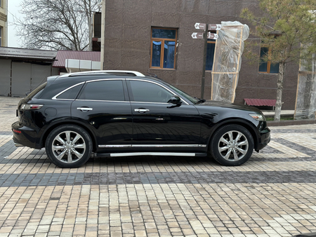 Infinitiy Fx35 sotiladi propan gazi bor