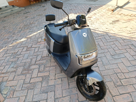 Skuter yadea sotiladi