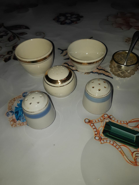 Продаются  солонки