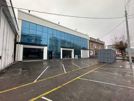 Продается нежилое помещение 2200 кв.м 13 соток Яккасарайский ра