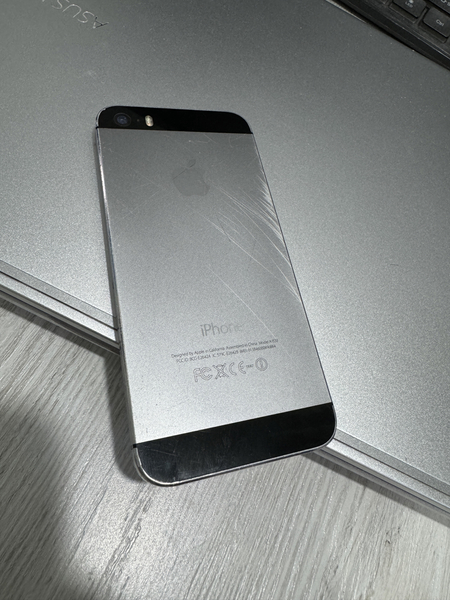 Iphone 5s на запчасти