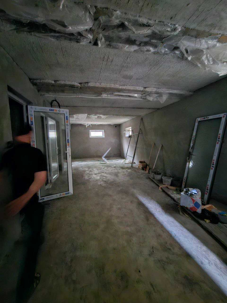 Срочно Азербайджан центрда уй сотилади.