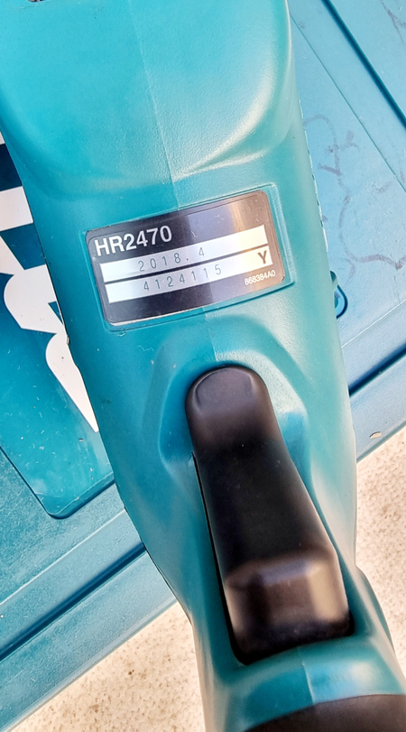 Перфоратор Makita HR2470 Y оригинал инструмент