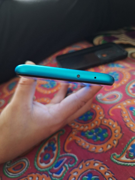 redmi 9  4/64 idyal sirochna sotiladi arzon bervoraman