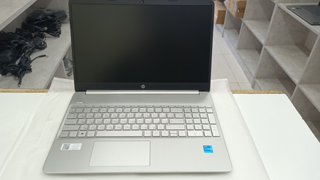 Ноутбук HP  i3 - 12 поколения