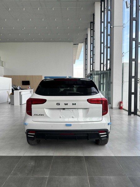HAVAL JOLION 1.5T Samarqandagi avtosalonda