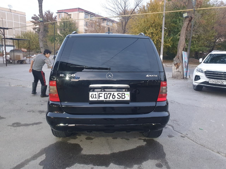 Mercedes Benz ML350