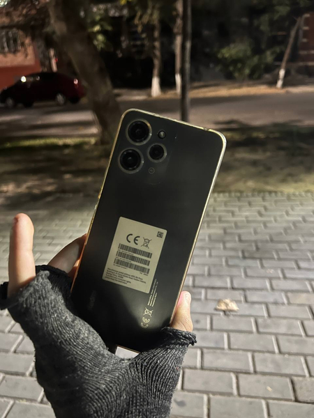 Продам Redmi 12 8/256 СРОЧНО!