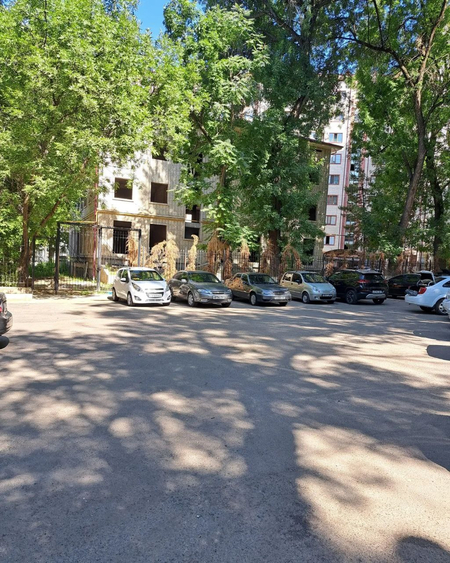 Продаётся коммерческое здание 10 соток Чиланзар 10